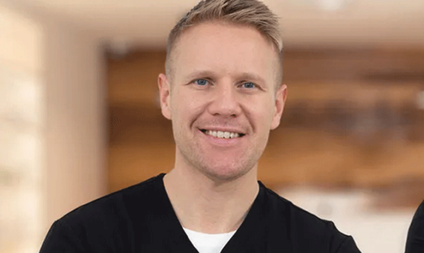 BRIAN COTTER’S SWAN NECK - The Phoenix Magazine