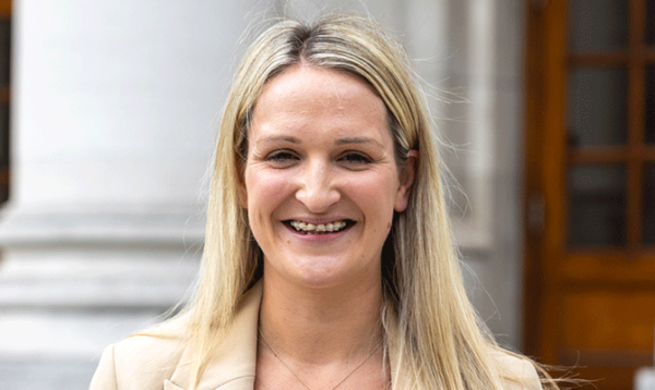 HELEN’S WALK ON THE WILD SIDE - The Phoenix Magazine